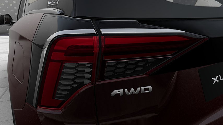 XUV 7XO